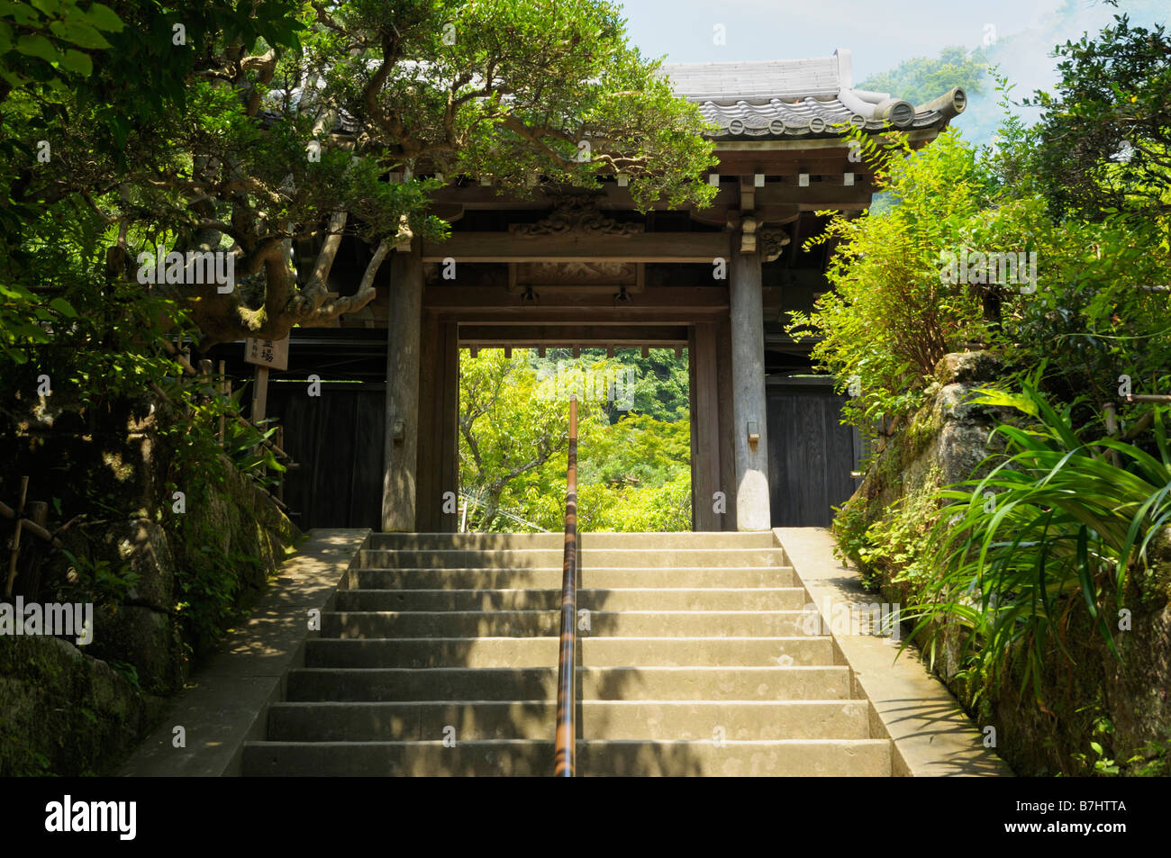Engaku-ji Temple, Kita Kamakura JP Stock Photo - Alamy