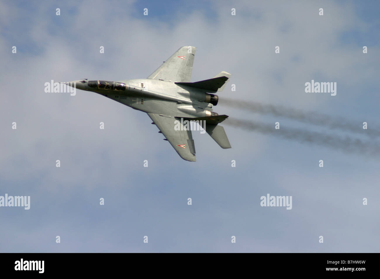 Mig 29 fast fly past Stock Photo - Alamy