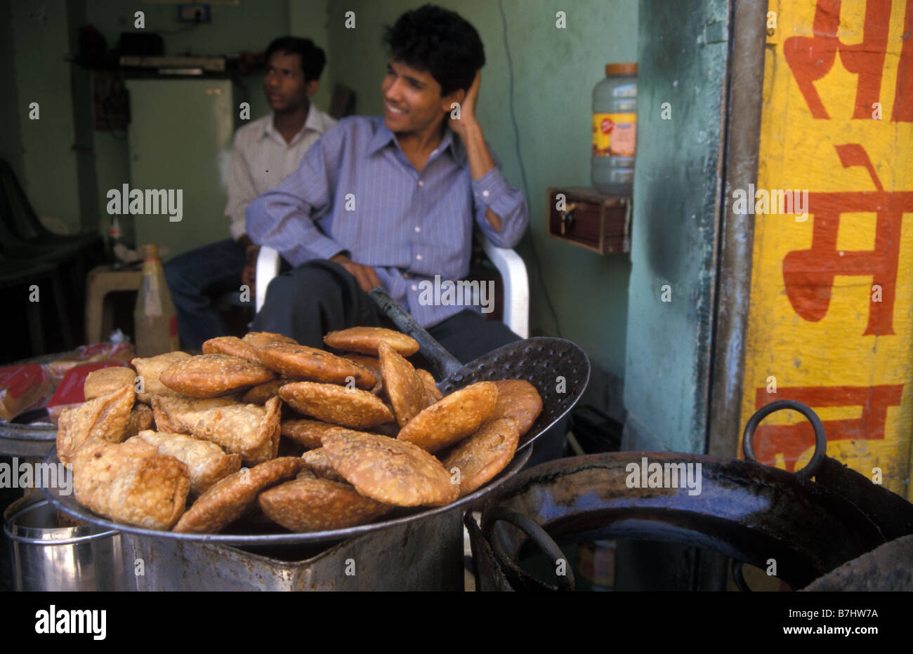 samosa stall Jaisalmer Rasjasthan India Stock Photo - Alamy
