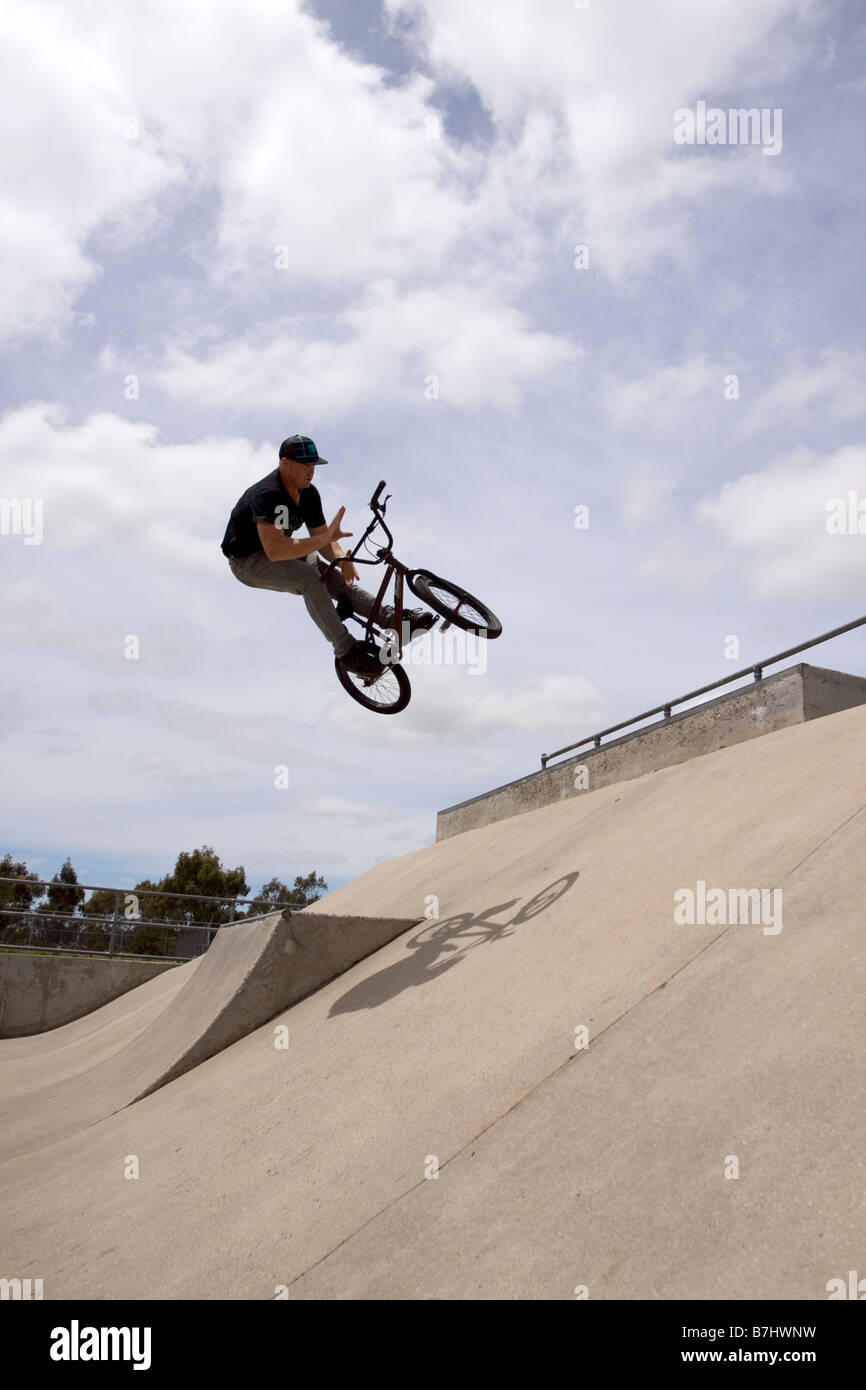 Half pipe bmx hi-res stock photography and images - Alamy