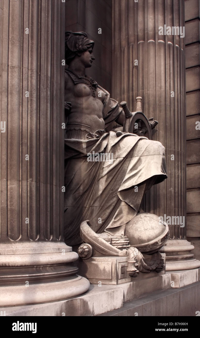 Britannia statue london hi-res stock photography and images - Alamy