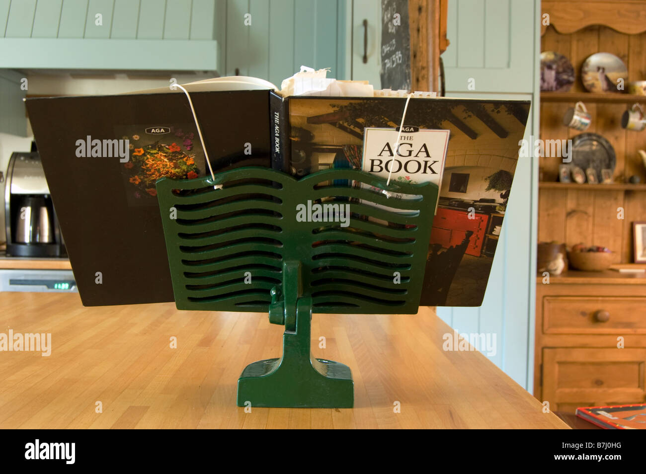 Cook book stand hi-res stock photography and images - Alamy