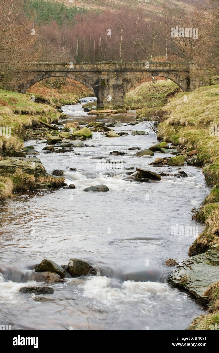 Slippery Stones Bridge, Derwent River, Peak District National Park ...