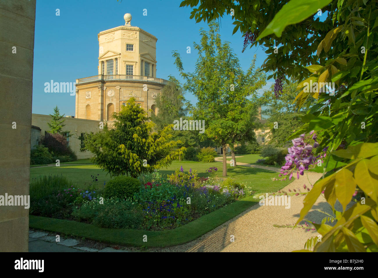 Tower of Winds, Radcliffe Observatory, Green Templeton College garden ...