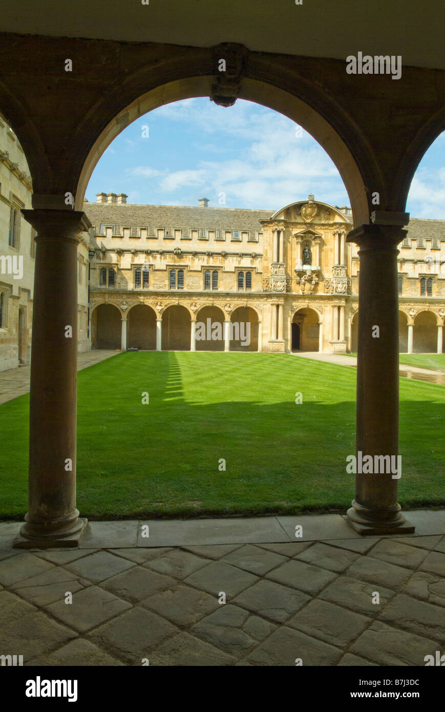 Arcading hi-res stock photography and images - Alamy