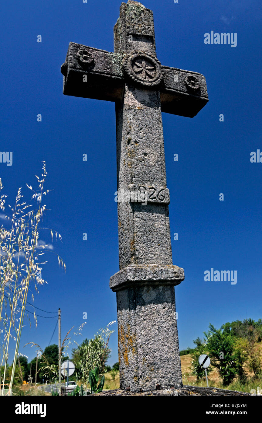 Medieval stone cross hi-res stock photography and images - Alamy