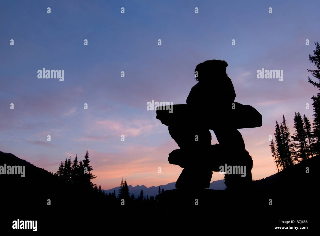 Inuit structures hi-res stock photography and images - Alamy