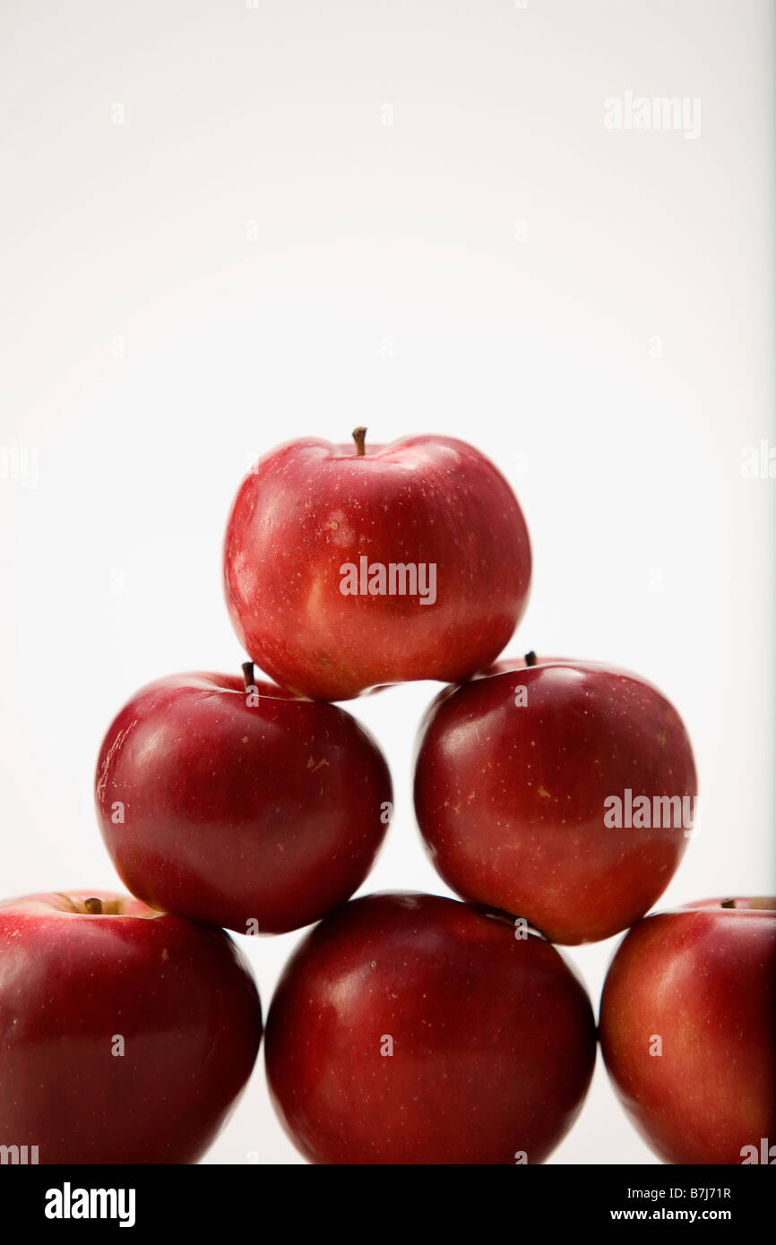 Pyramid of organic apples Stock Photo - Alamy