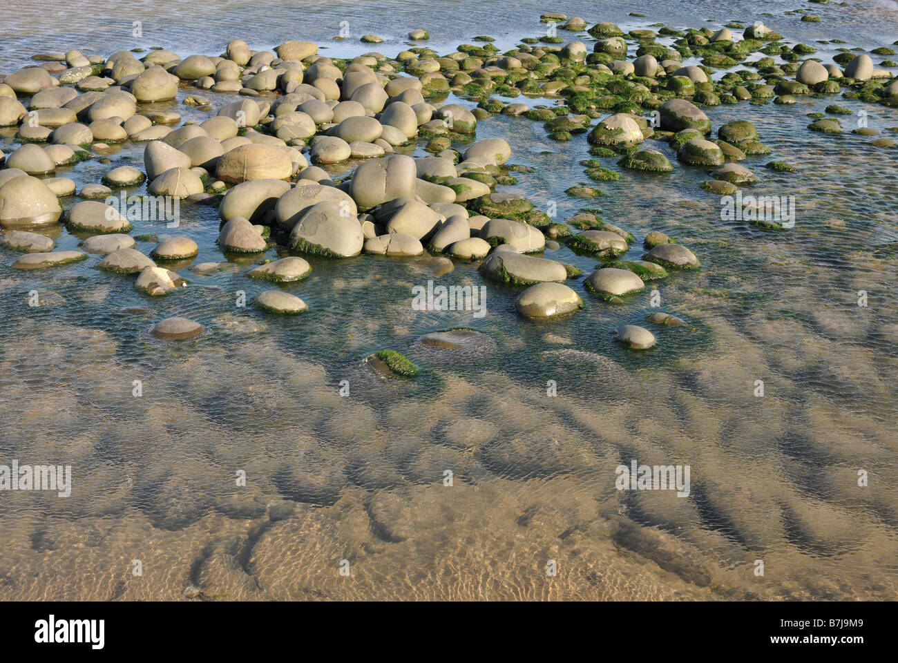 Walking rock pools hi-res stock photography and images - Alamy