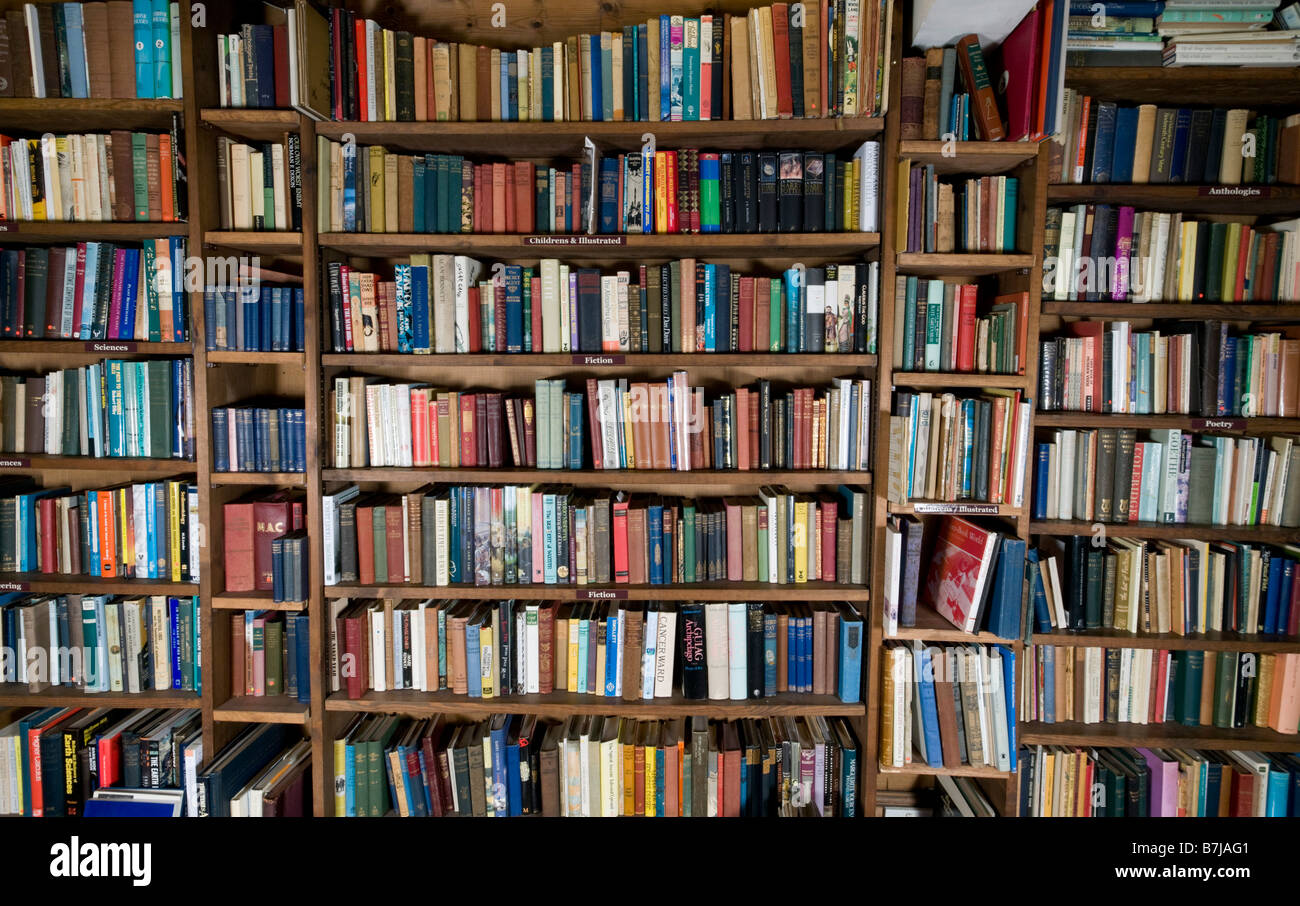 Bookshelf books hi-res stock photography and images - Alamy