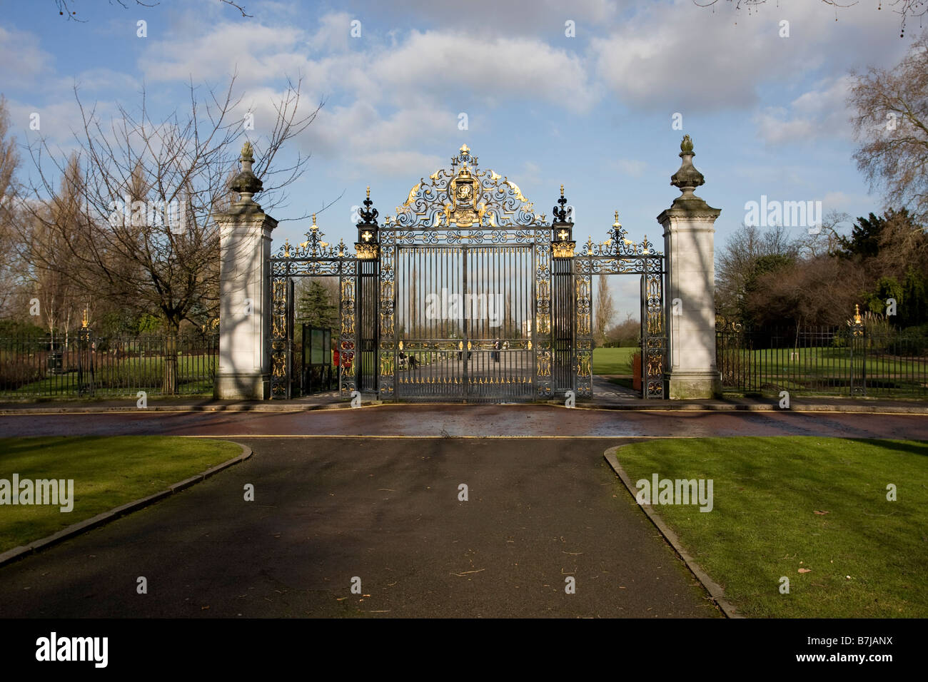 The Regents Park, gate Stock Photo - Alamy