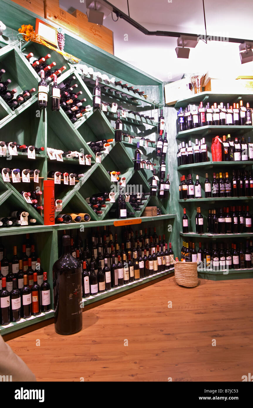 Shop sitges hi-res stock photography and images - Alamy
