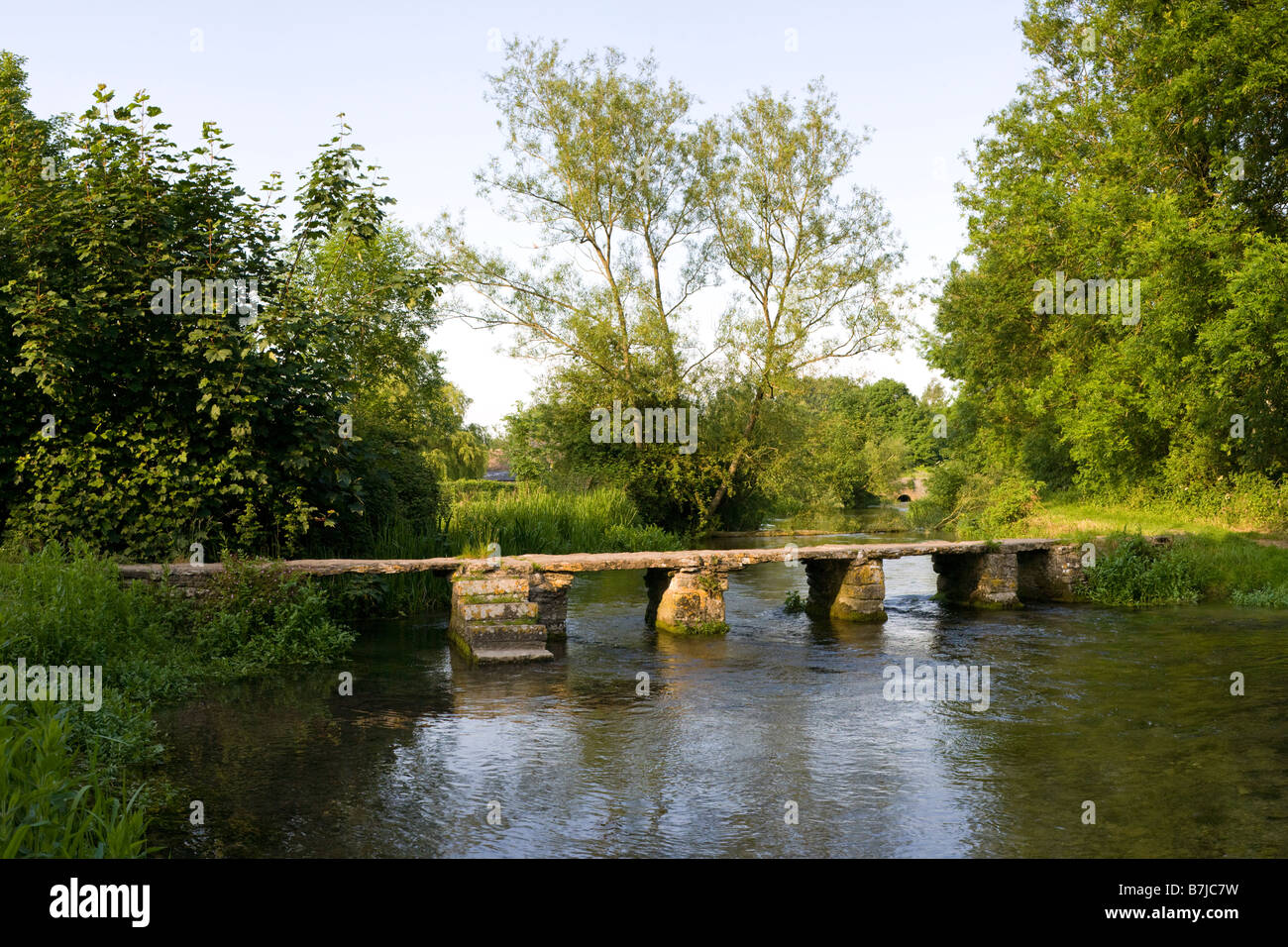 Eastleach river leach cotswolds hi-res stock photography and images - Alamy
