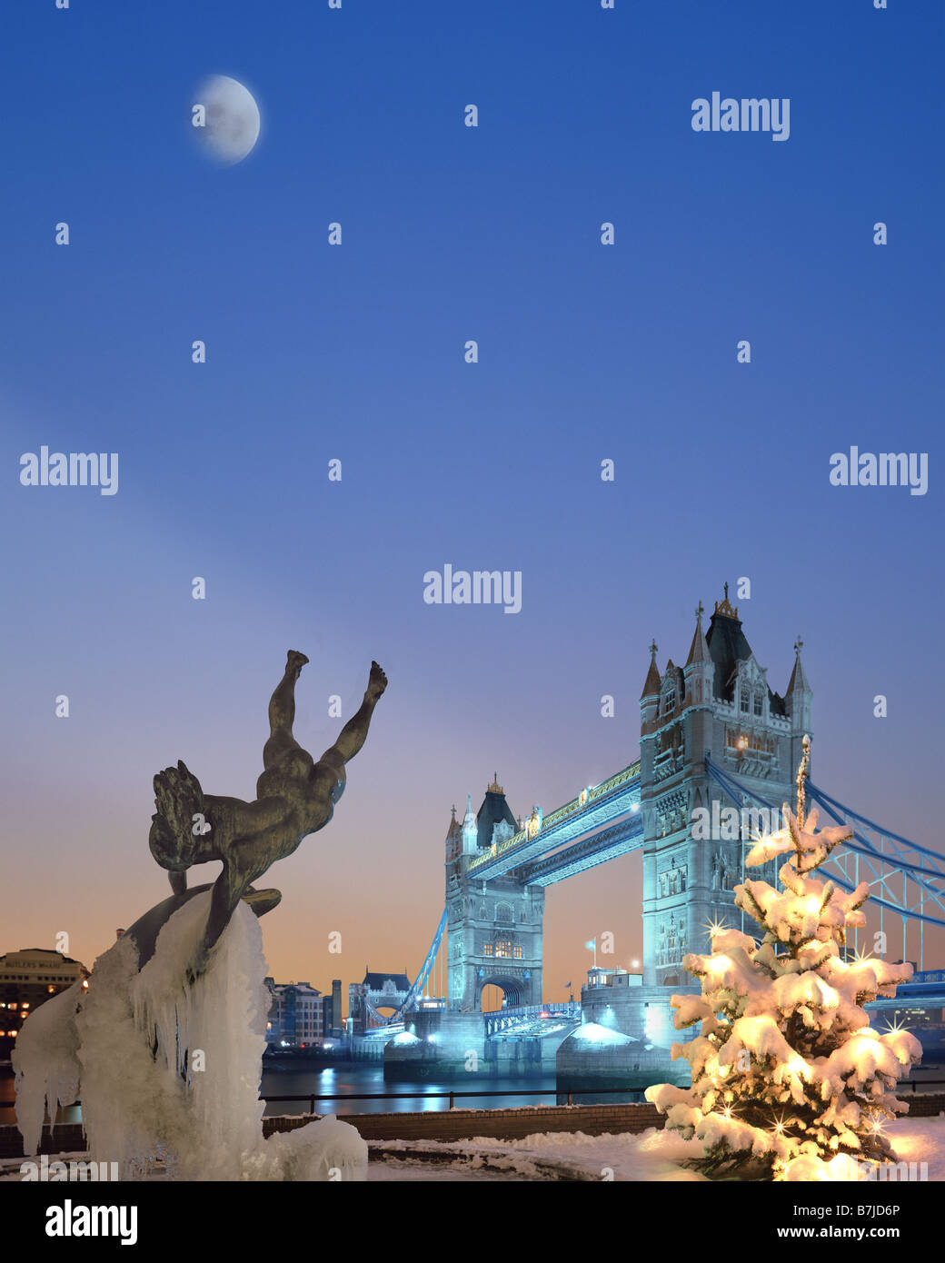 London Bridge Snow Night High Resolution Stock Photography and Images ...