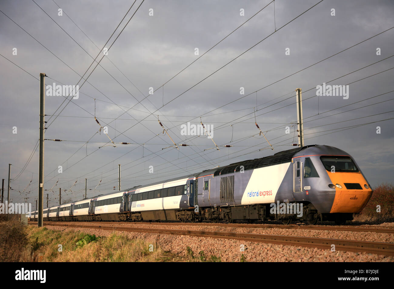 East coast trains 43320 diesel hi-res stock photography and images - Alamy