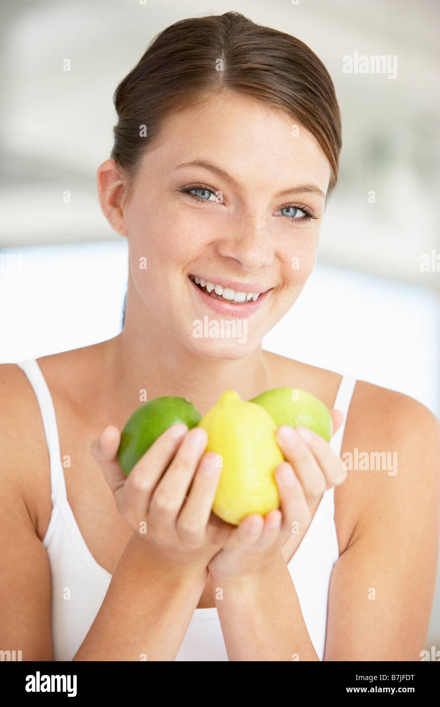 Woman citrus fruit High Resolution Stock Photography and Images - Alamy