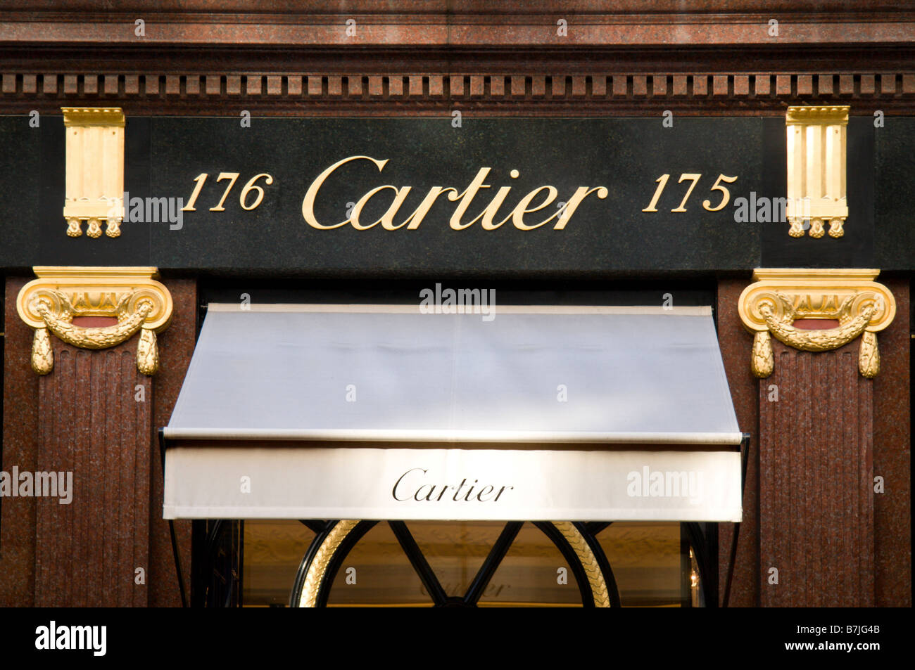 Cartier logo hi-res stock photography and images - Alamy