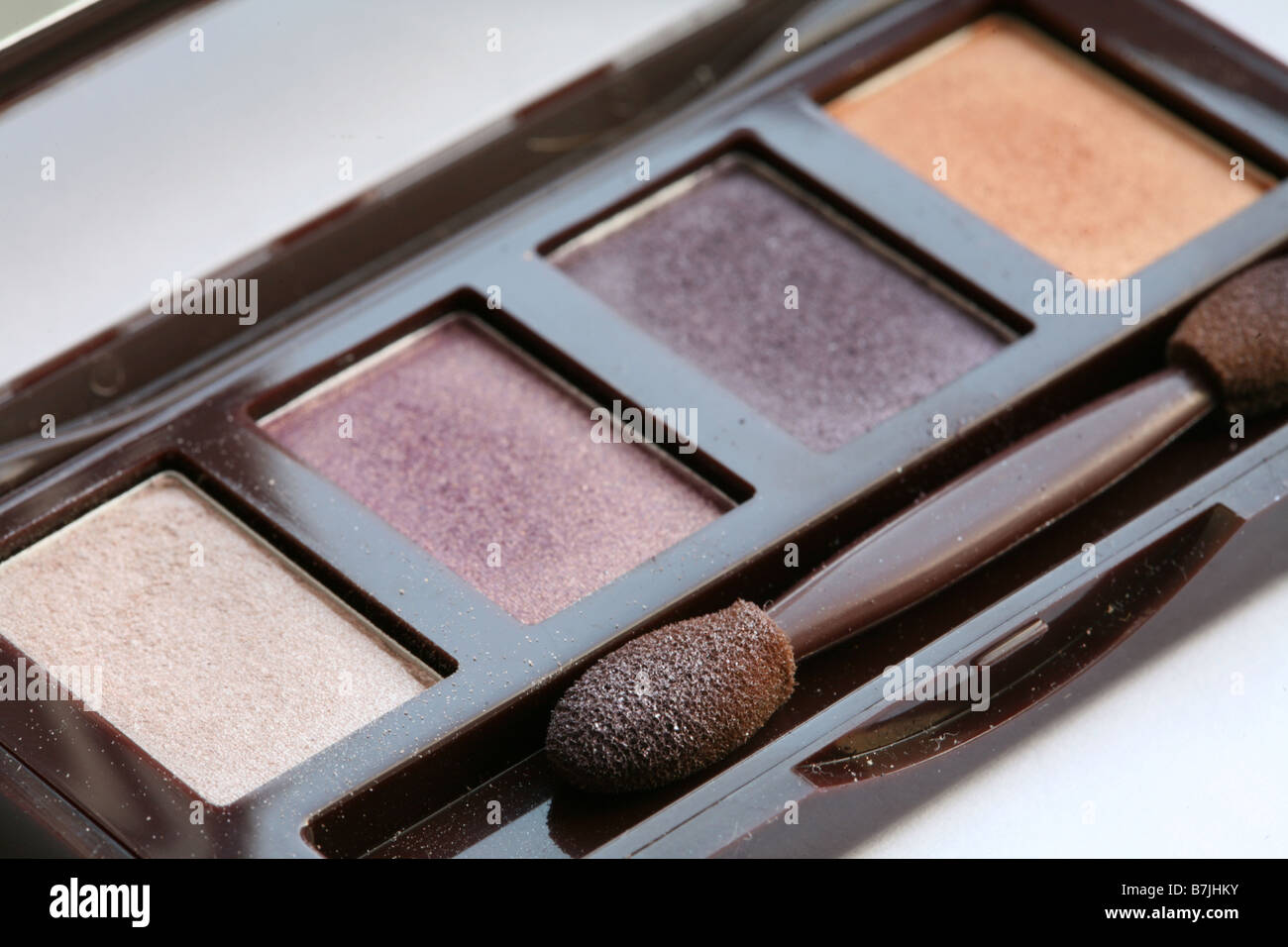 Make over blusher hi-res stock photography and images - Alamy