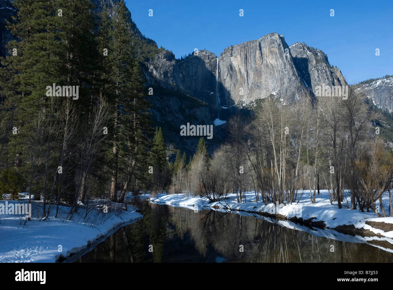 Yosemite winter people hi-res stock photography and images - Alamy