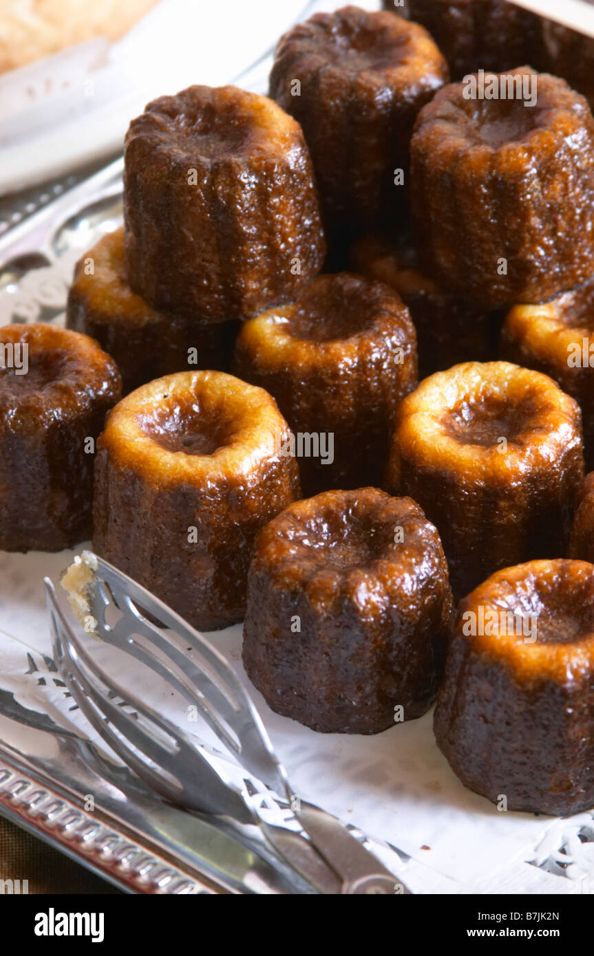 Caneles hi-res stock photography and images - Alamy