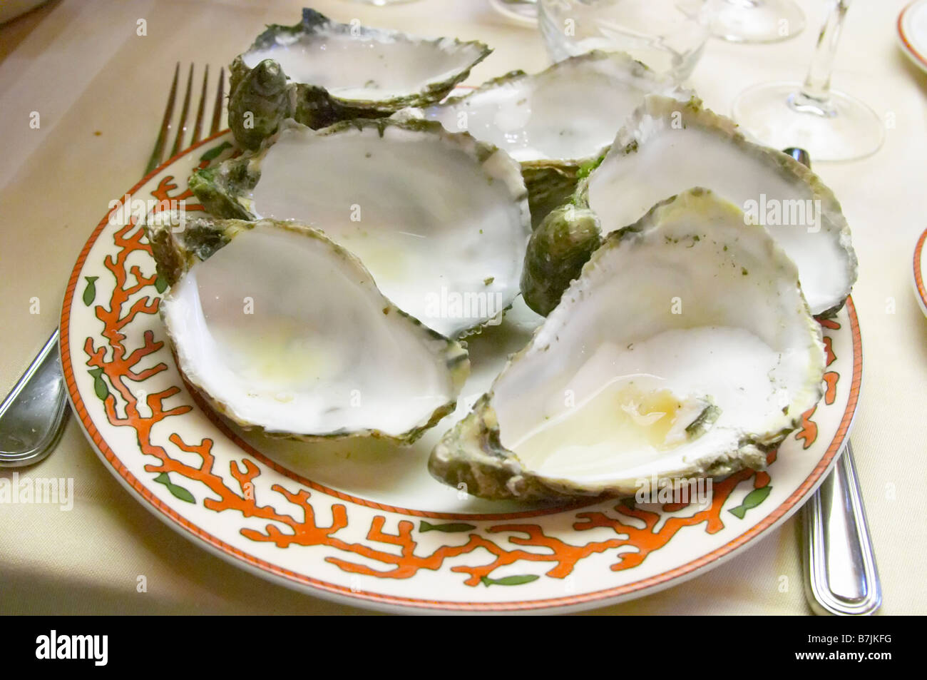 oyster shells fines de claire Stock Photo - Alamy