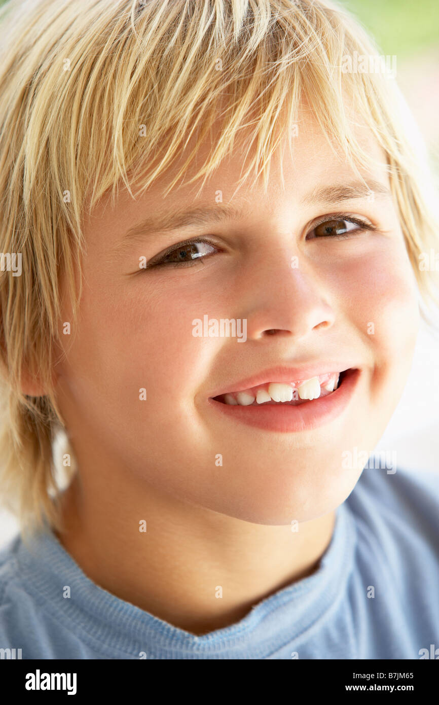 Boy blonde headshot hi-res stock photography and images - Alamy
