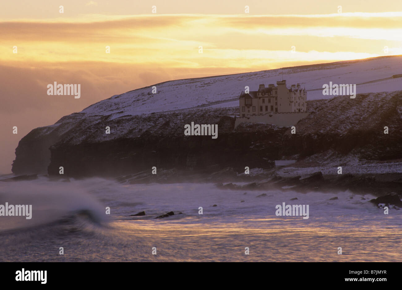 Dunbeath castle hi-res stock photography and images - Alamy
