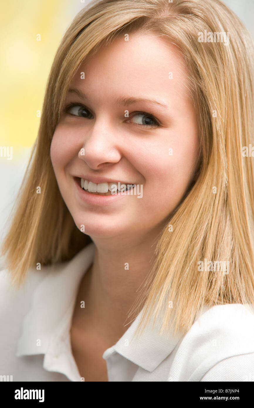16 year old girl headshot hi-res stock photography and images - Alamy