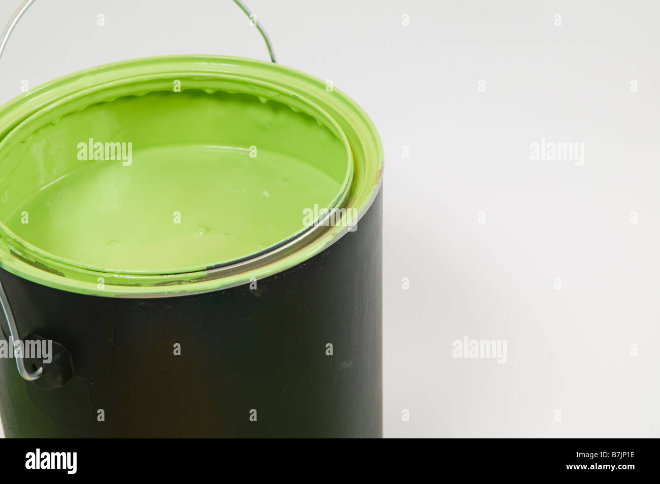 Open paint tins hi-res stock photography and images - Alamy