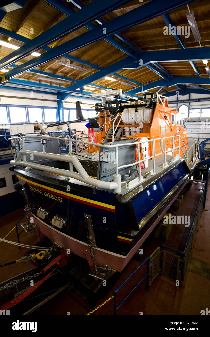 Side view of lifeboat hi-res stock photography and images - Alamy