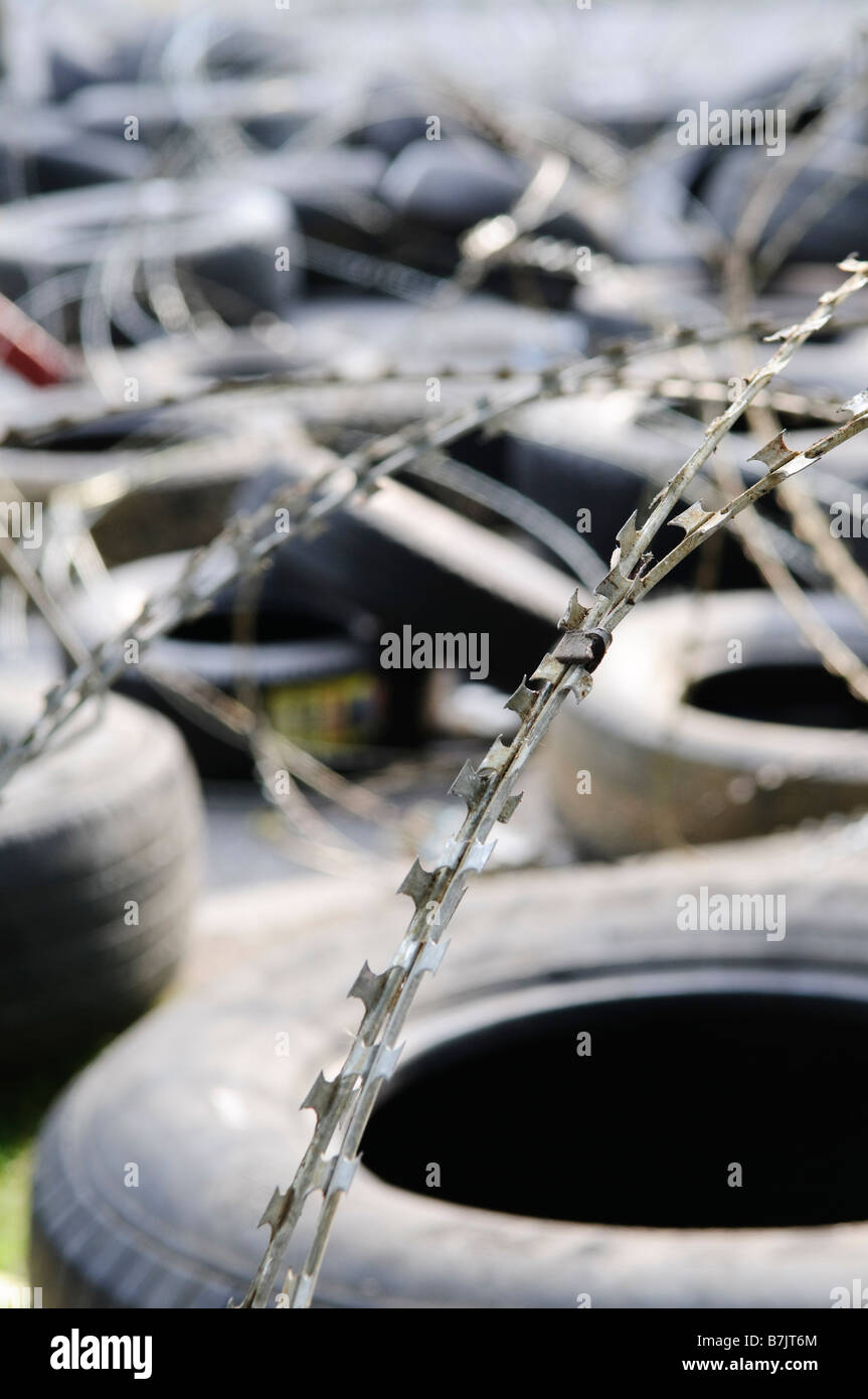 Razor wire barricades in Bangkok Thailand 2008 Stock Photo - Alamy