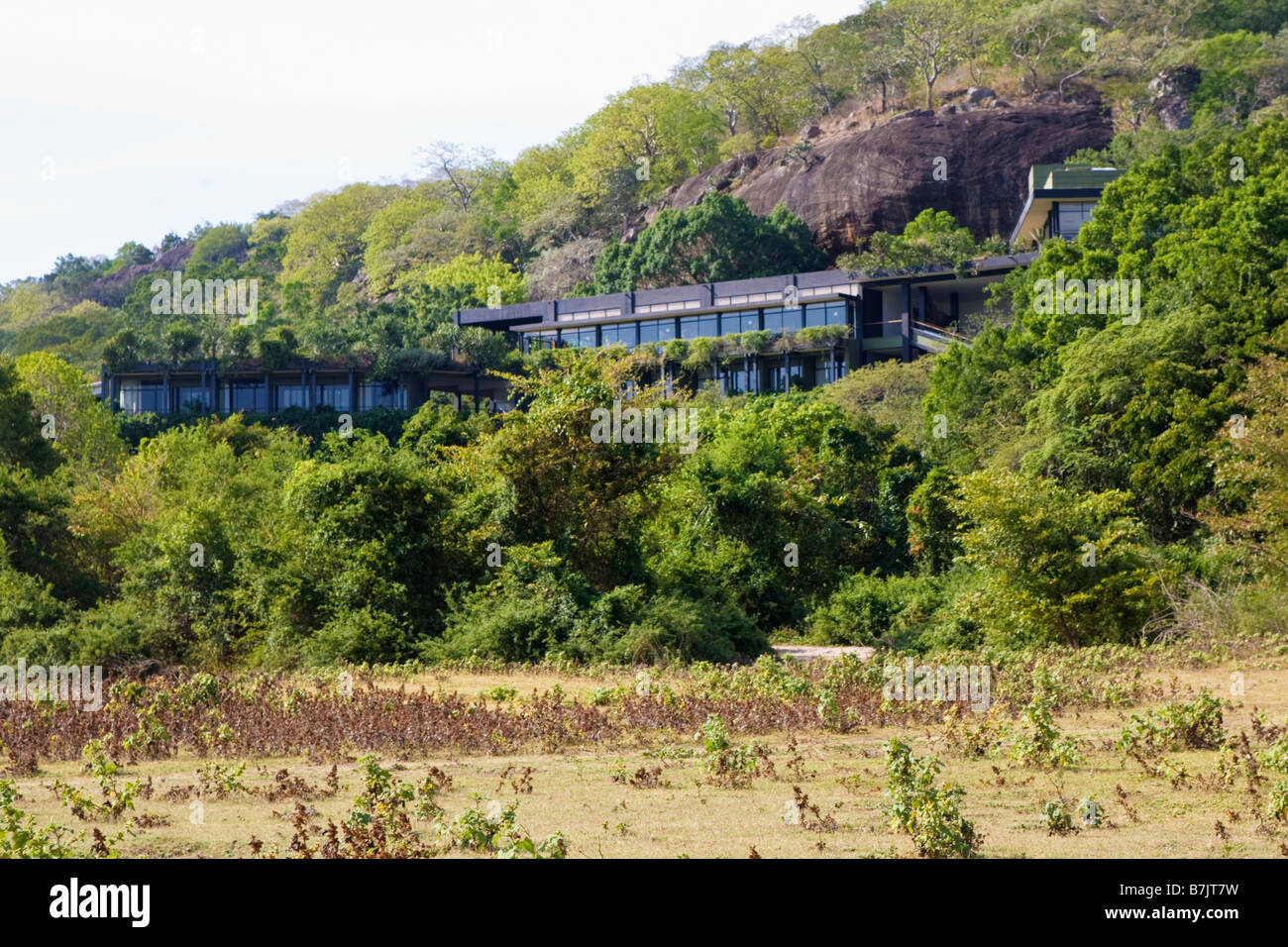 Kandalama hotel, sri lanka hi-res stock photography and images - Alamy