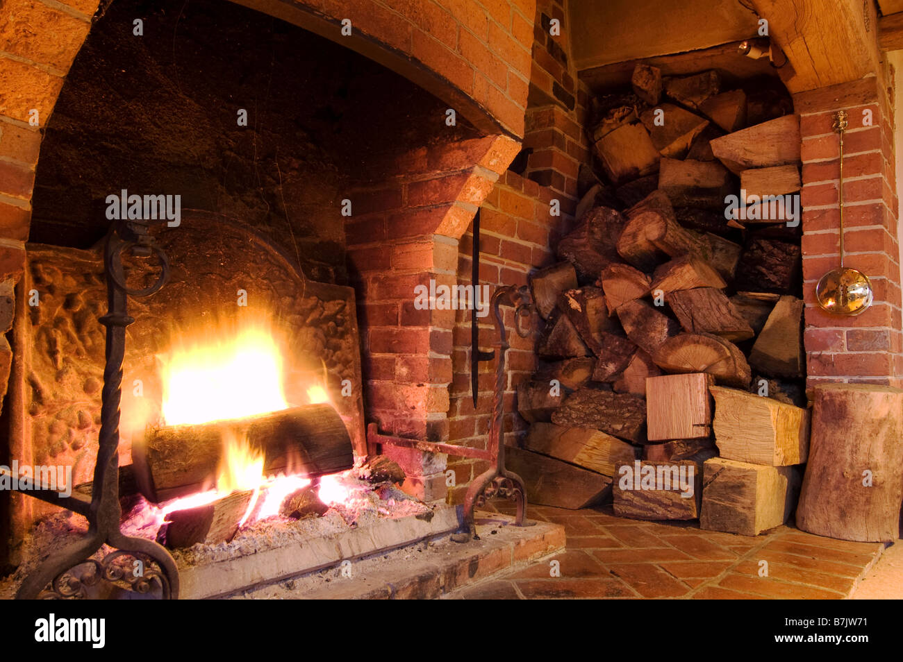 Inglenook fireplace hi-res stock photography and images - Alamy