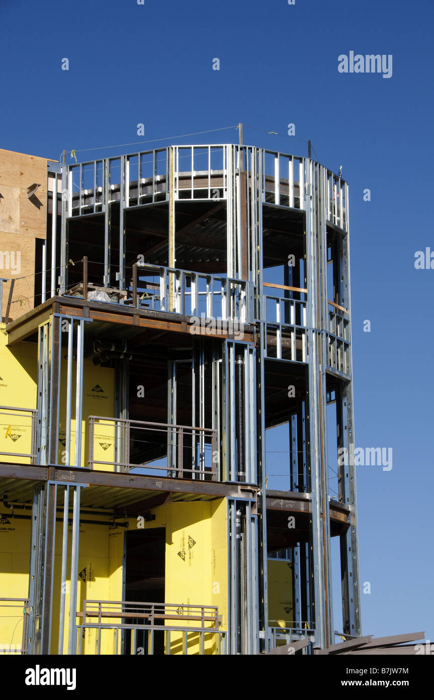 Skeleton building hi-res stock photography and images - Alamy