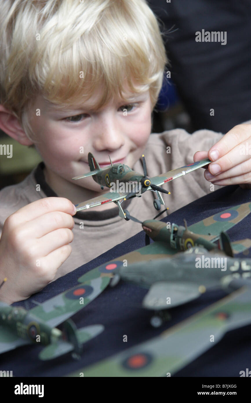 Boy model aeroplane hi-res stock photography and images - Alamy
