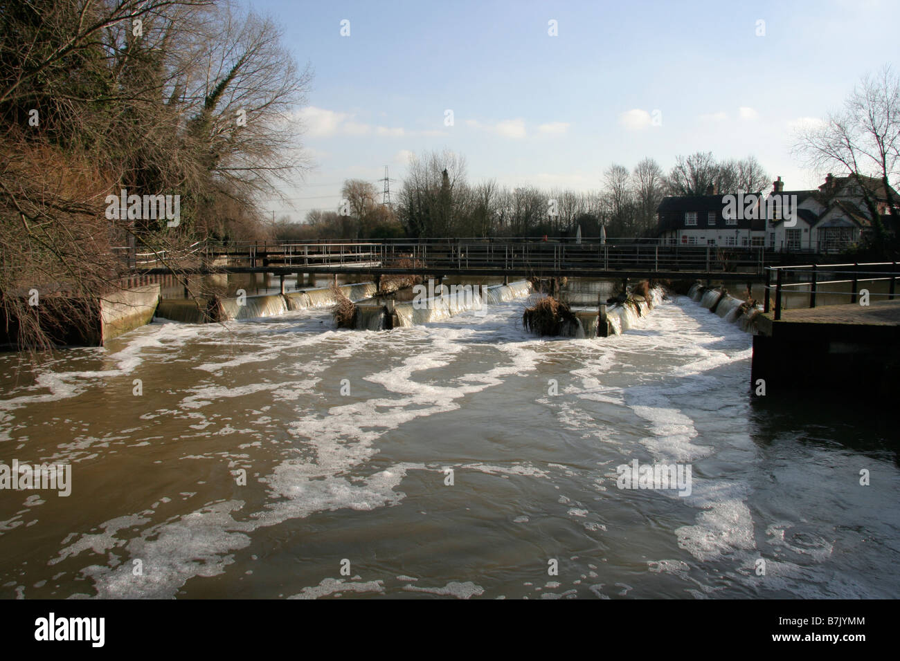 Weir public house hi-res stock photography and images - Alamy