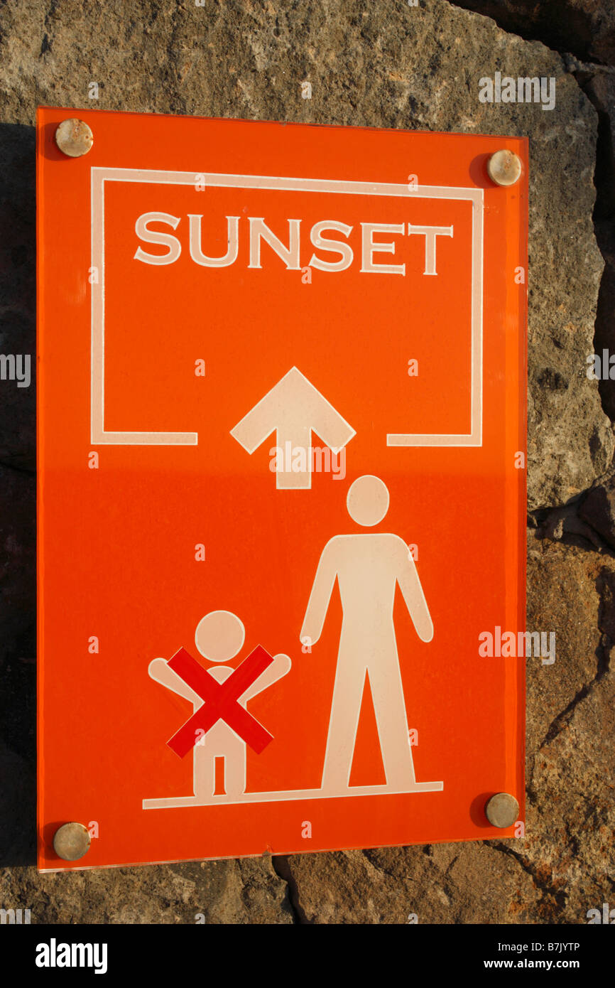No sign hotel hi-res stock photography and images - Alamy