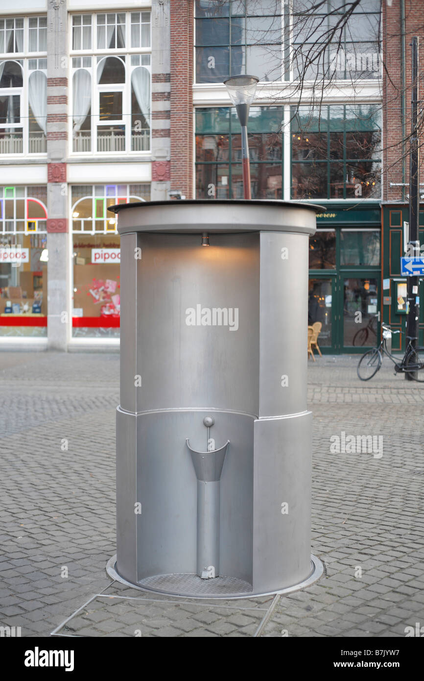Restroom outdoor hi-res stock photography and images - Alamy