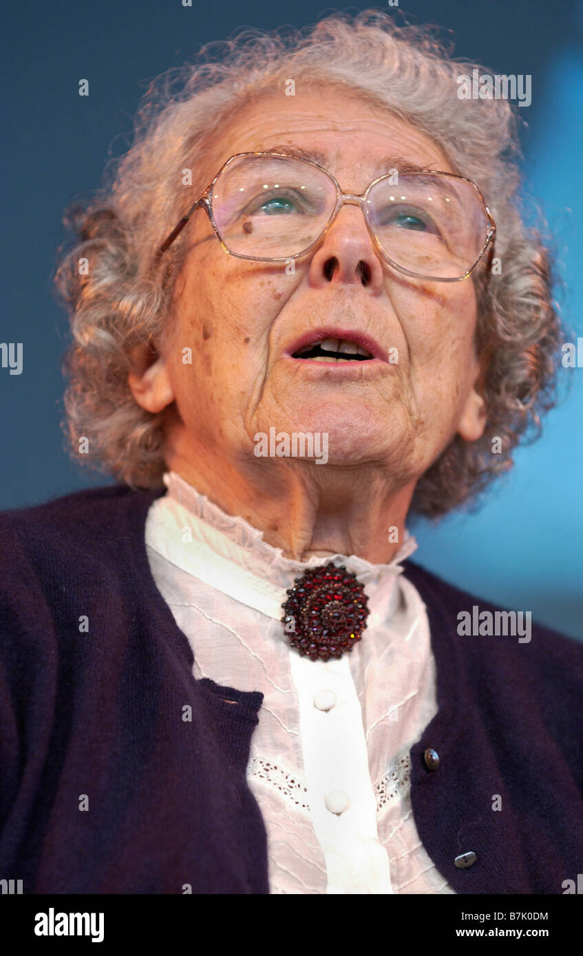 Childrens portraits hi-res stock photography and images - Alamy