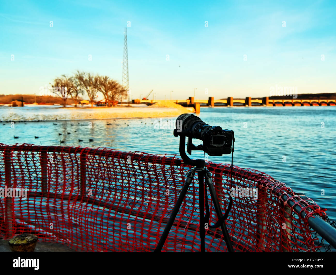 Photographers camera at Lock and Dam 14 Stock Photo - Alamy