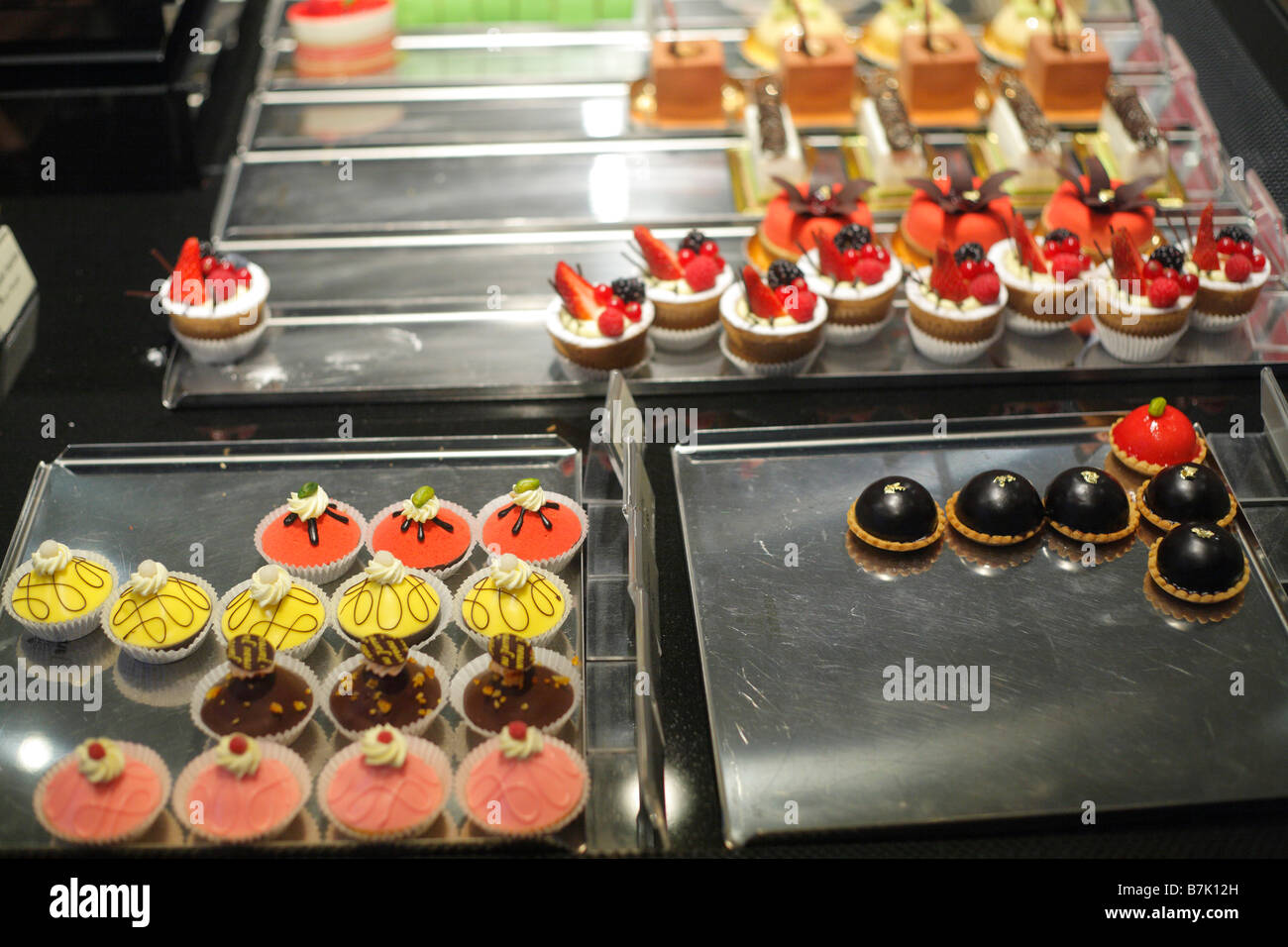 Cakes, bakery, The Hague, Netherlands Stock Photo - Alamy