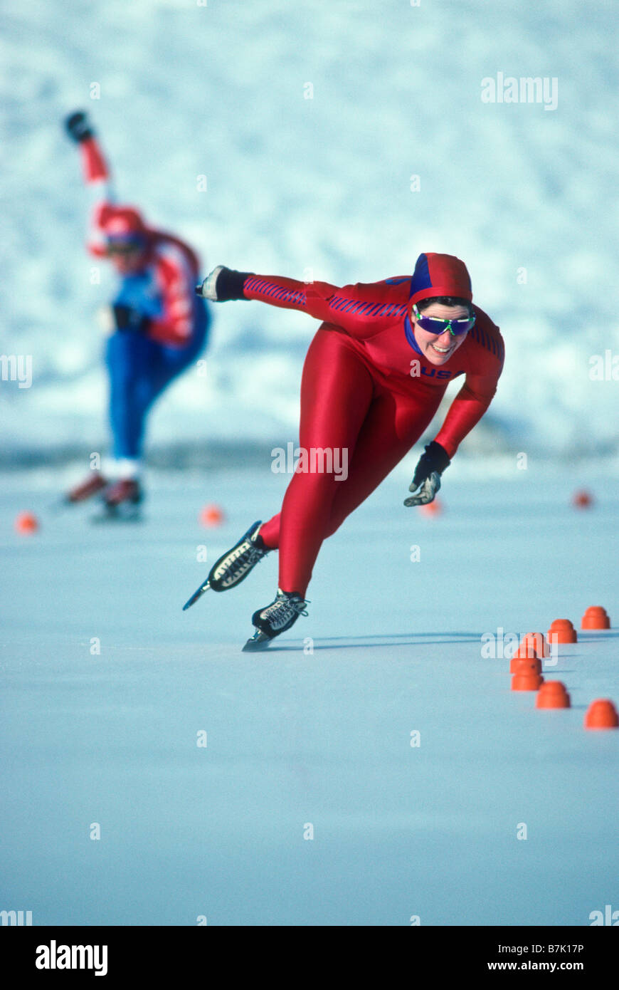 Female speed skaters in action Stock Photo - Alamy