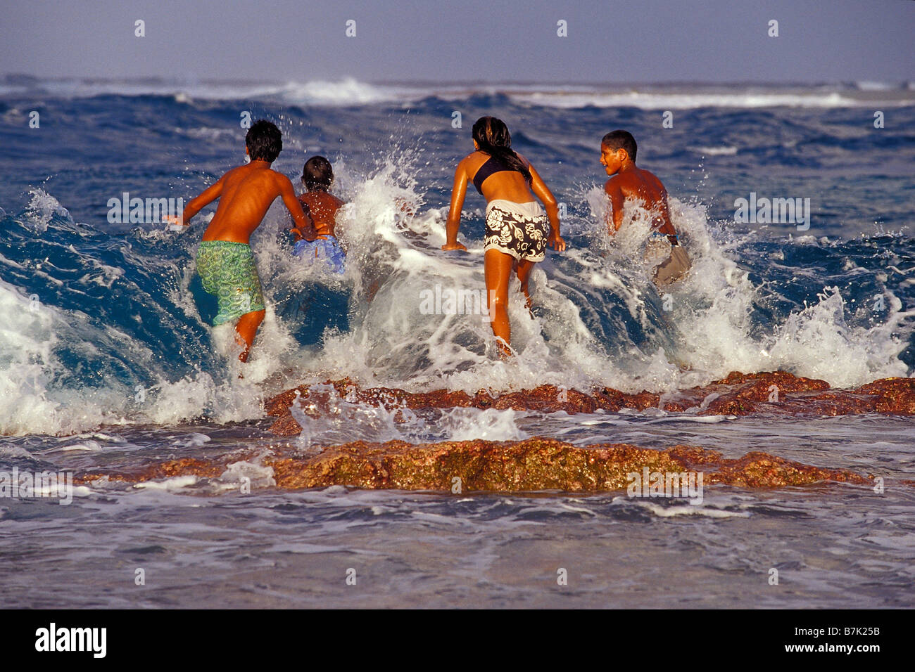 Polynesian children playing hi-res stock photography and images - Alamy