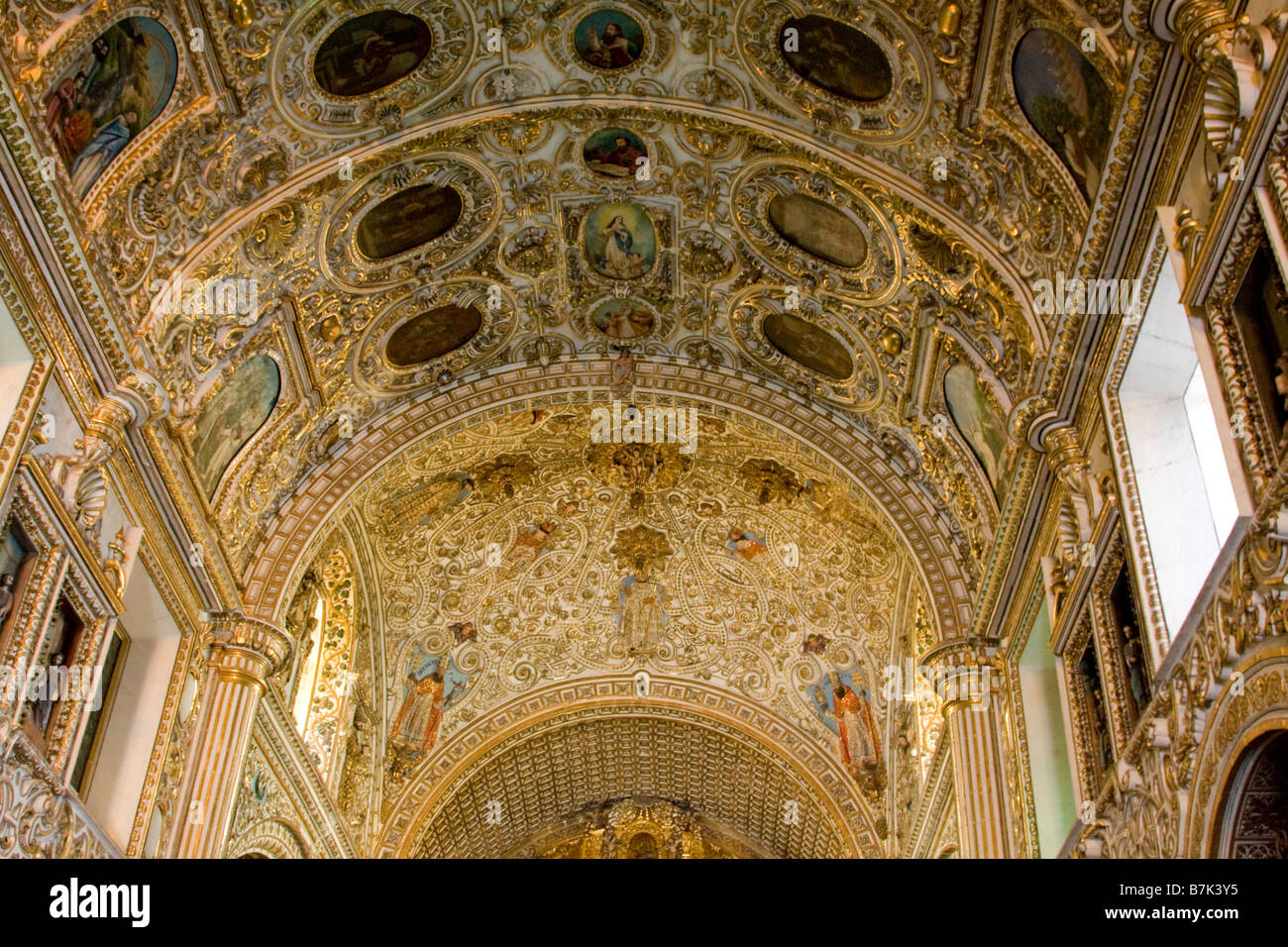 Spanish baroque ceiling hi-res stock photography and images - Alamy