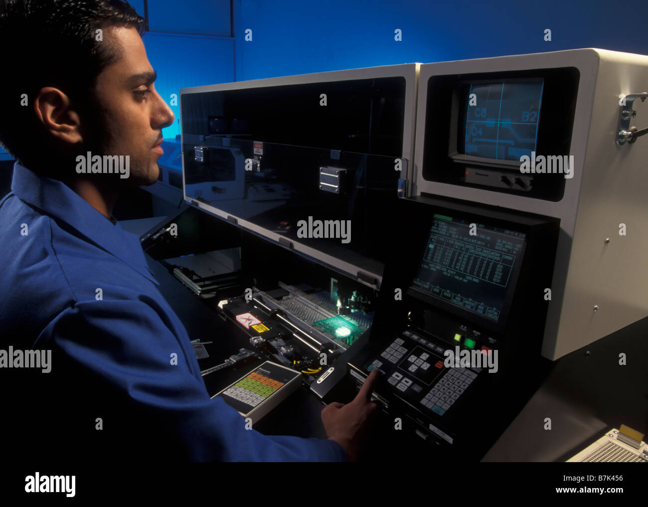 Chipboard production hi-res stock photography and images - Alamy