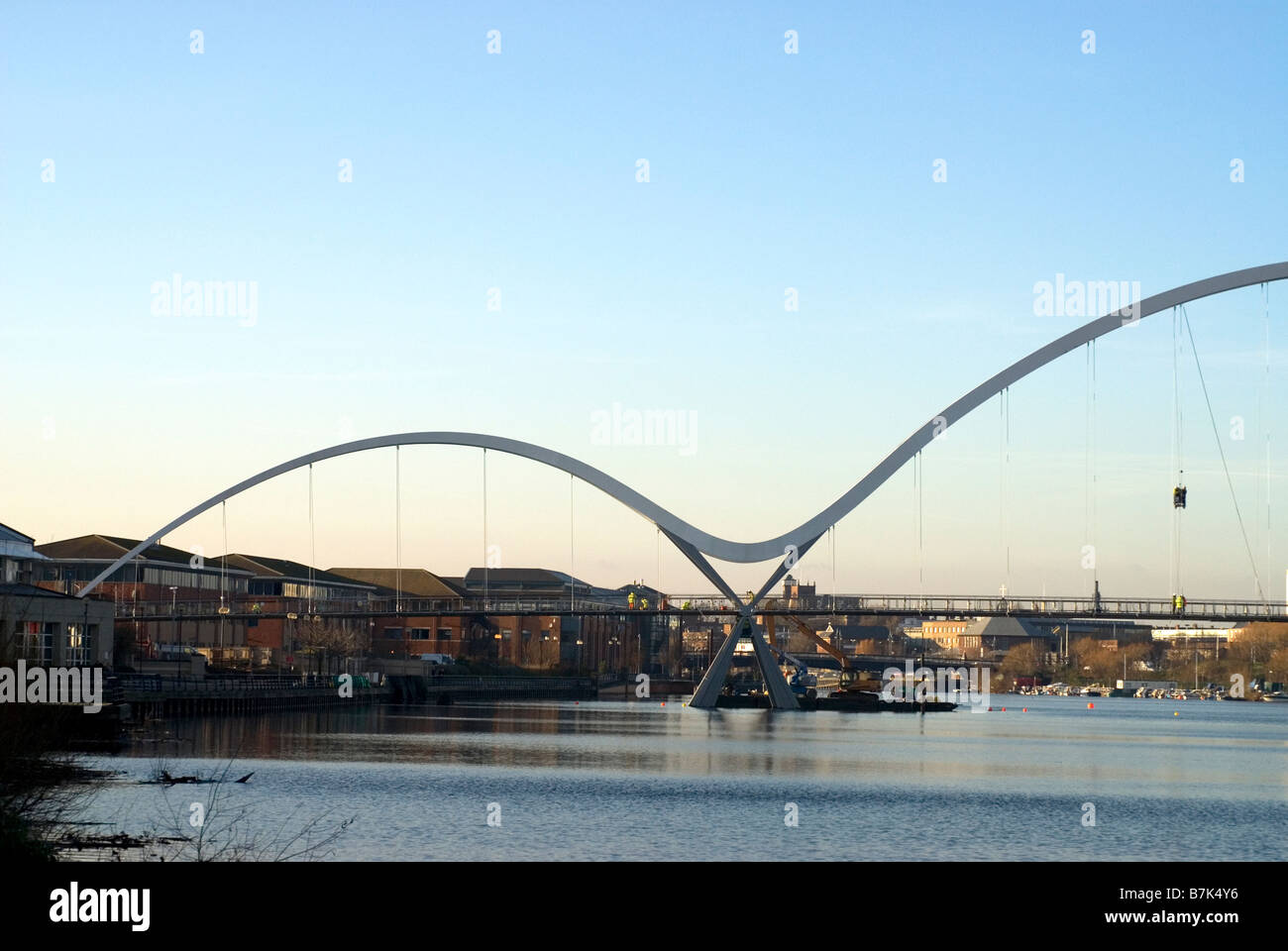 Infinity bridge river hi-res stock photography and images - Alamy