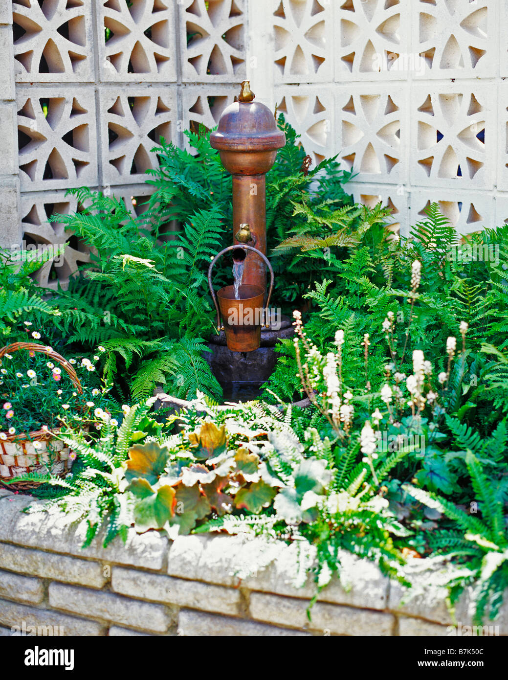 Patio with water feature hi-res stock photography and images - Alamy