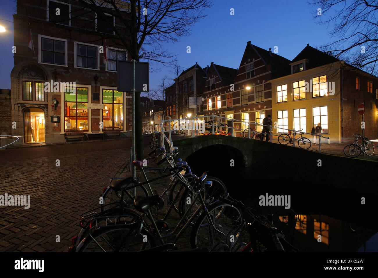 Holland the netherlands europe delft canal hi-res stock photography and ...