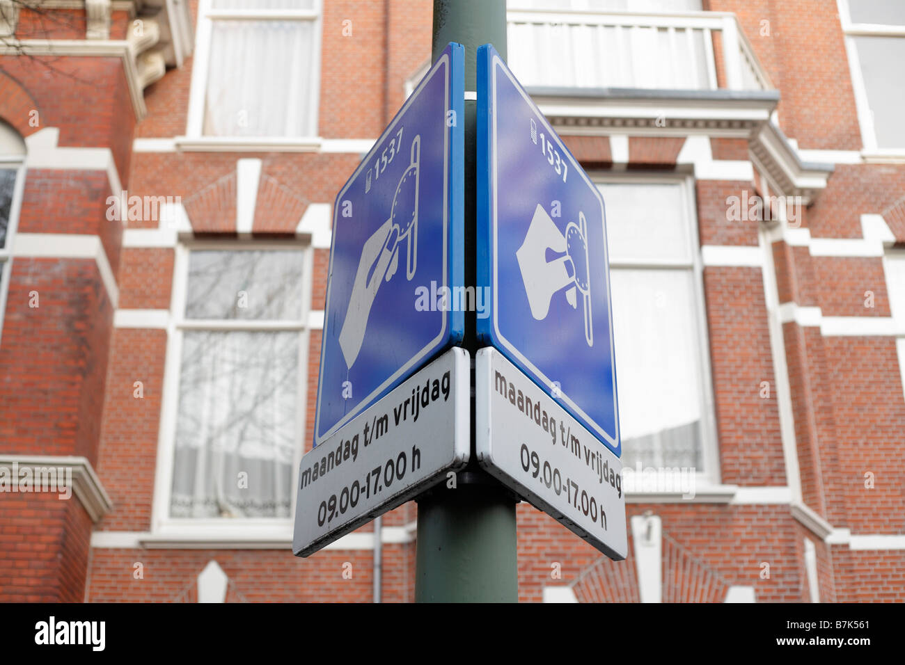 Street parking sign, The Hague, Netherlands Stock Photo - Alamy