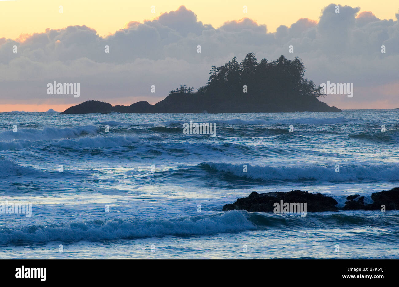 Sunset, Chesterman Beach, Tofino, Vancouver Island, BC Stock Photo - Alamy